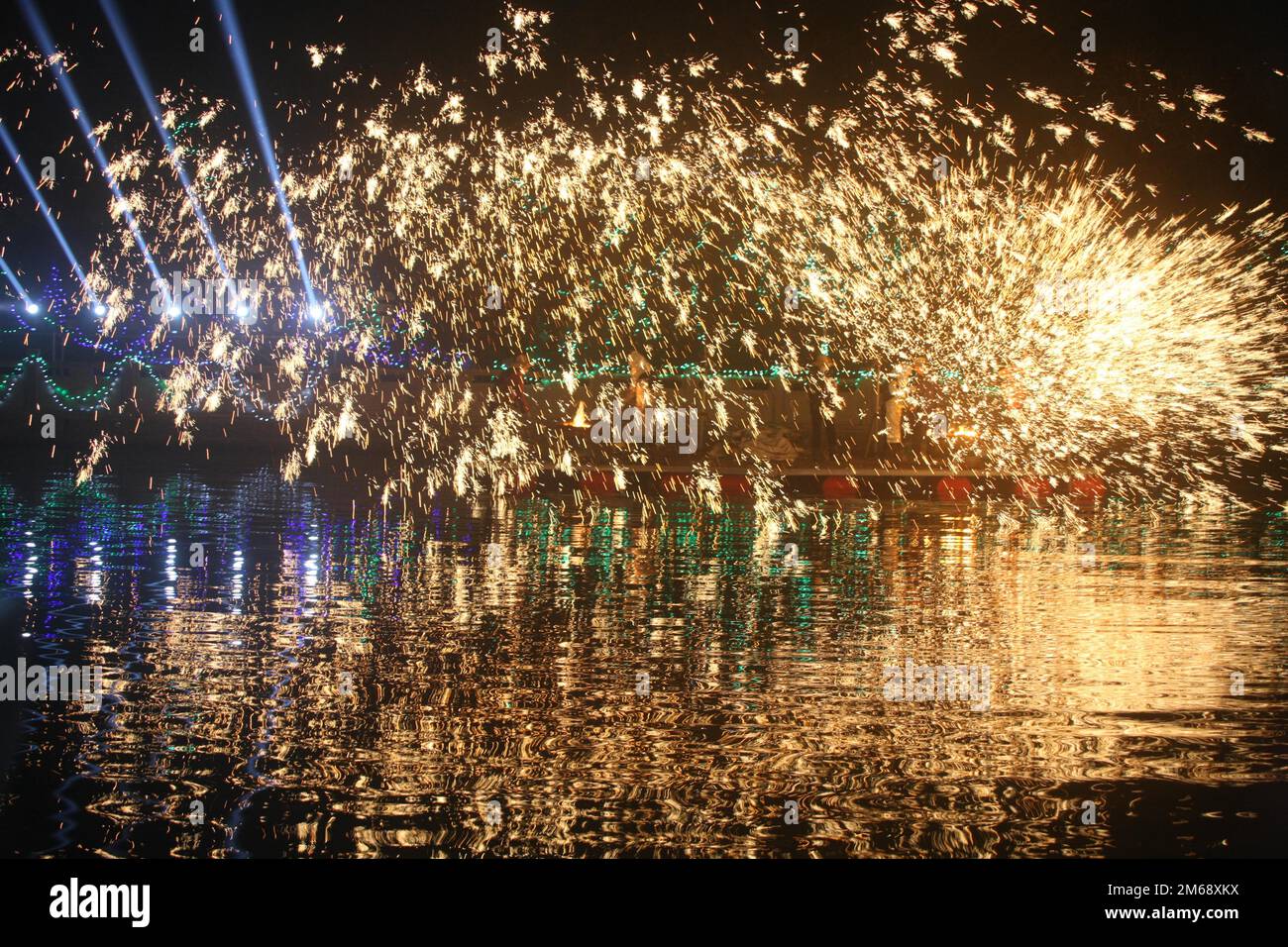"Datiehua" fireworks (one of the national intangible cultural heritages ...