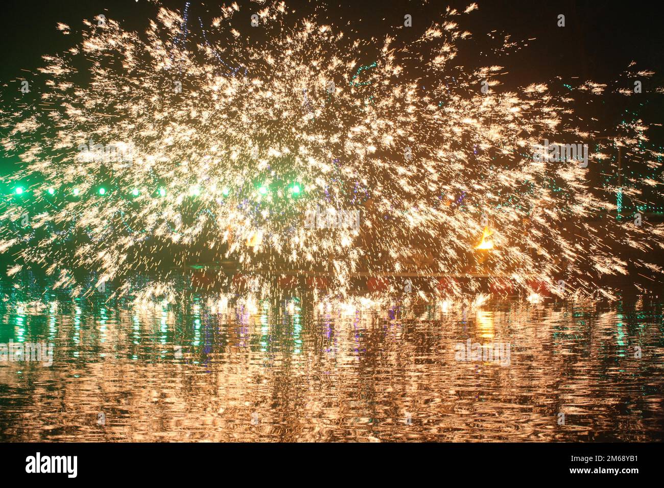 "Datiehua" fireworks (one of the national intangible cultural heritages ...