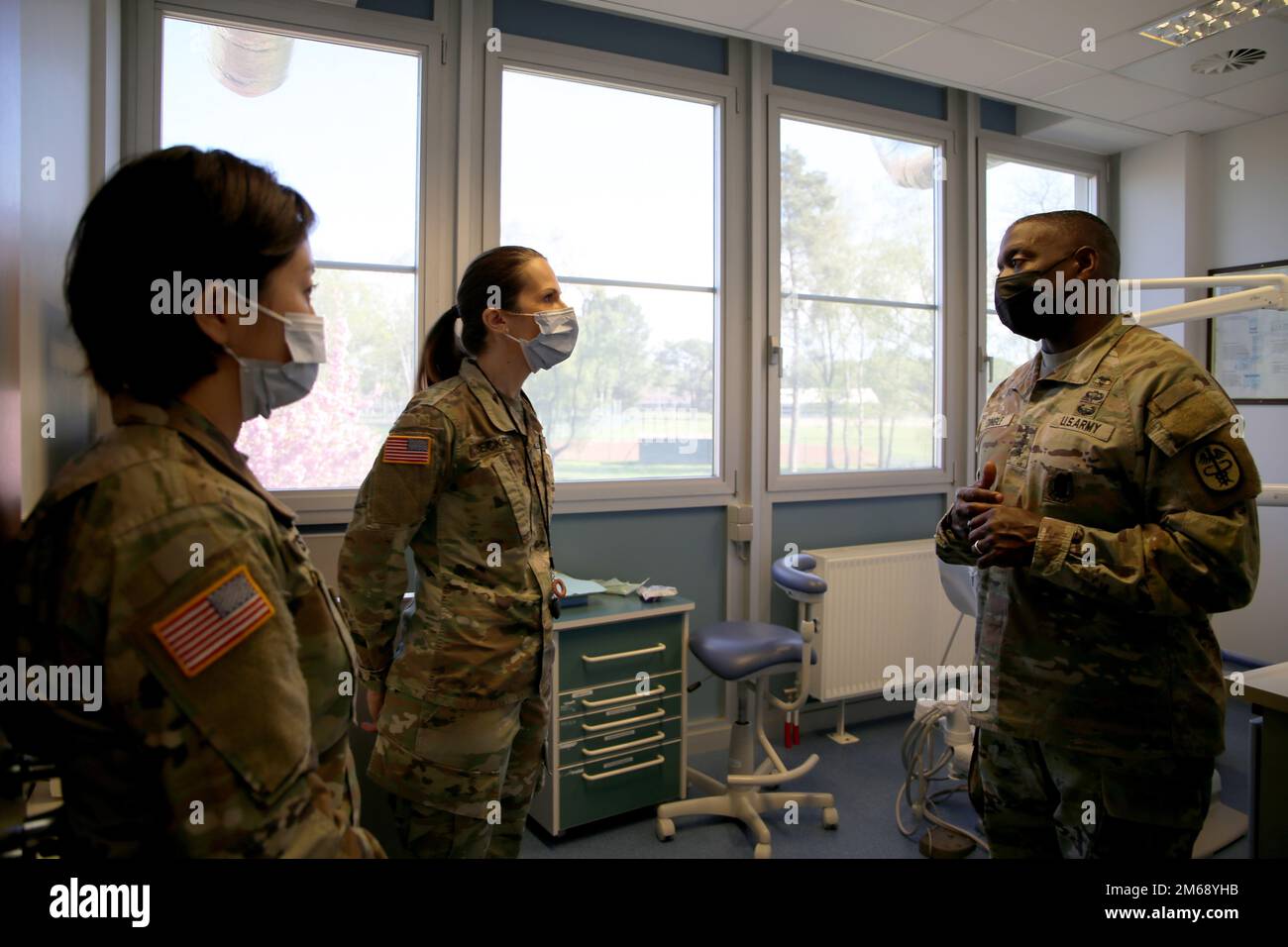 Lt. Gen. R. Scott Dingle, right, surgeon general of the Army and ...