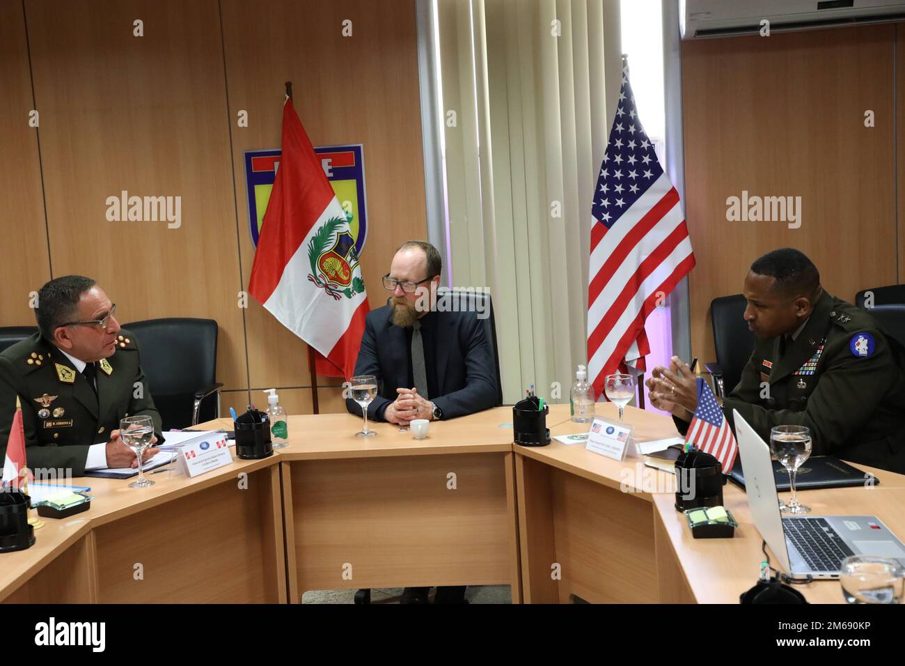 Gen. Rodrigo Ventura Sancho (left), Peruvian General of the Army, and ...