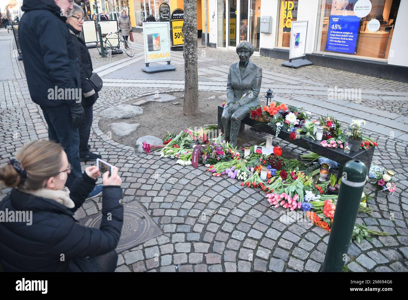 Lise norgaard statue hi-res stock photography and images - Alamy