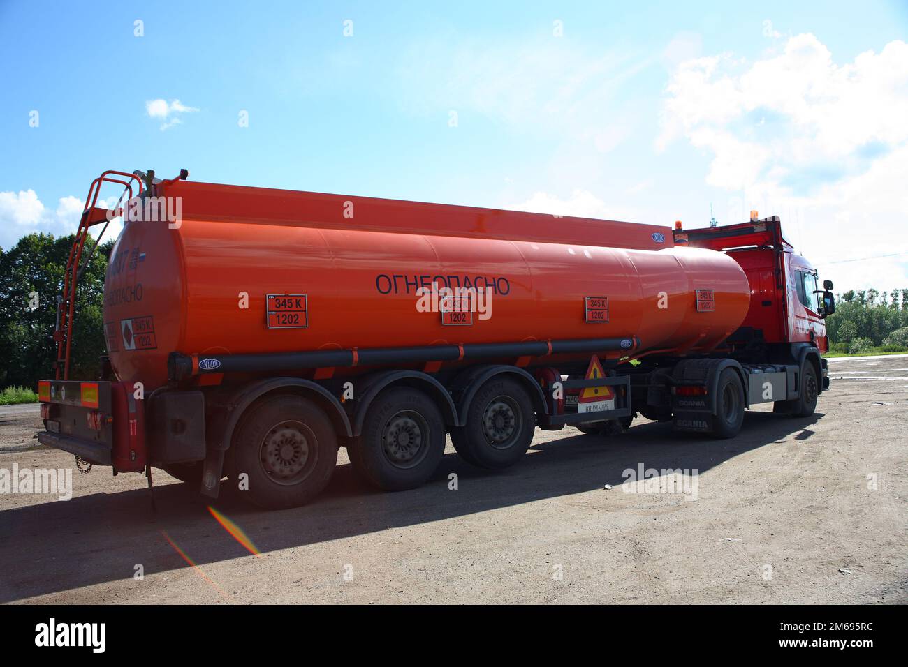 Petrol tanker truck lorry hi-res stock photography and images - Alamy