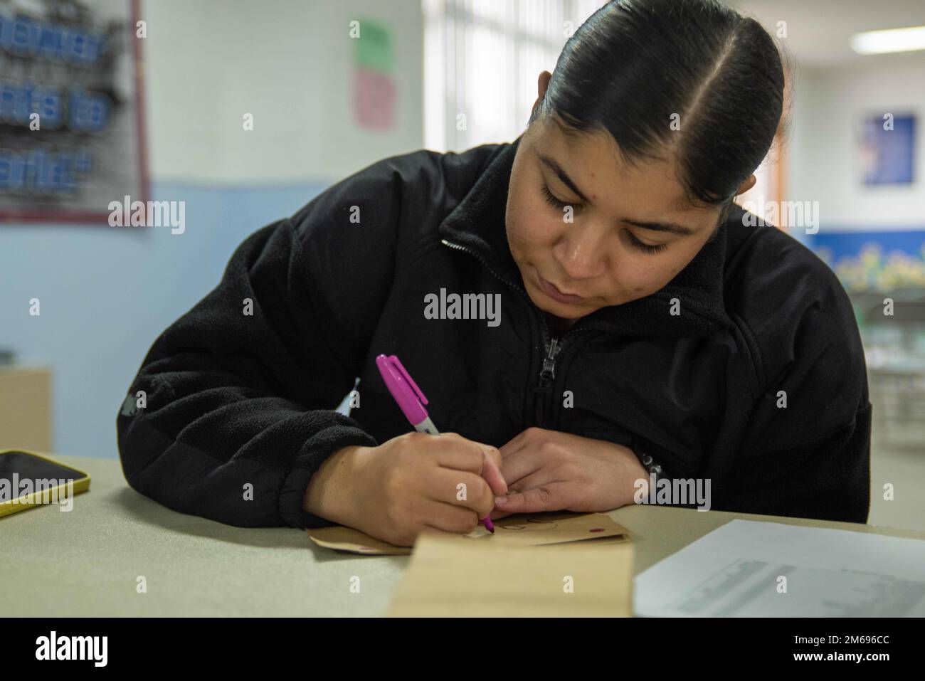 220420-N-WU964-1054 YOKOSUKA, Japan (April 20, 2022) Aviation Boatswain ...