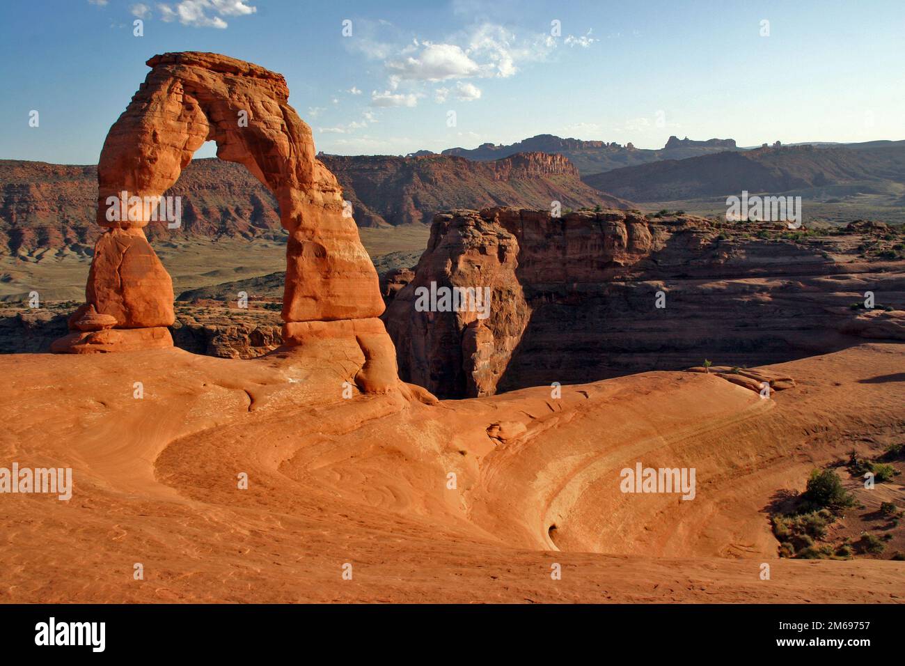Delicate arch viewpoint trail hi-res stock photography and images - Alamy