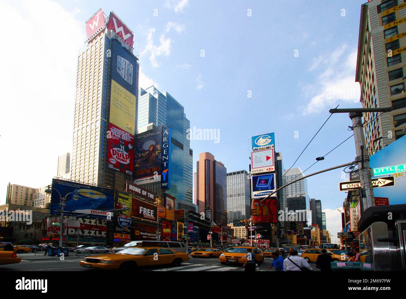 New yorks manhattan skyline hi-res stock photography and images - Alamy
