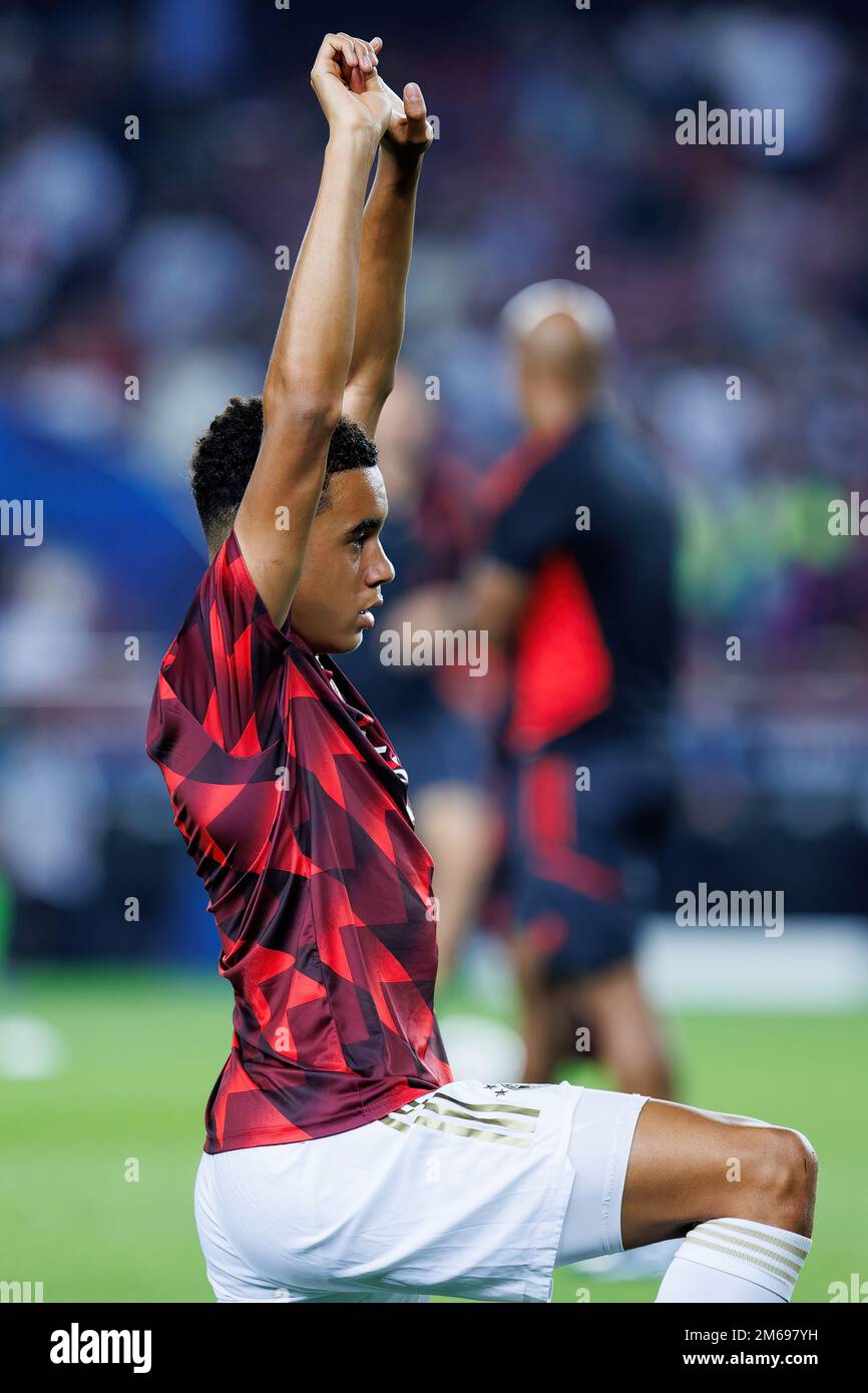 BARCELONA - OCT 26: Musiala warms up prior to the Champions League ...