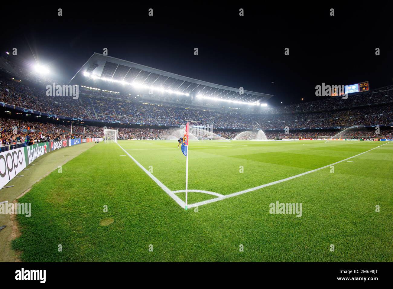 BARCELONA - OCT 26: View of the stadium prior to the Champions League ...