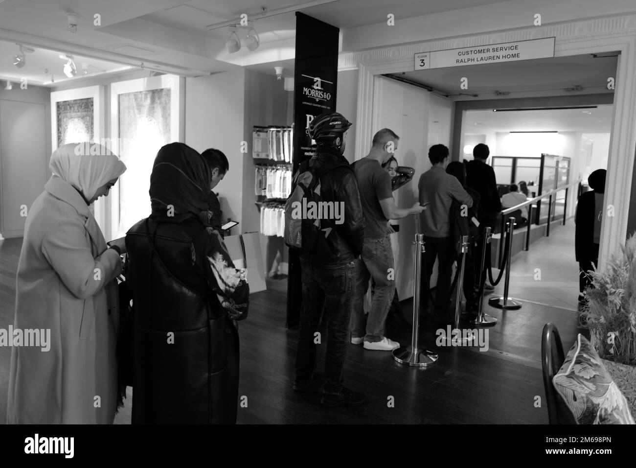 Queue Black and White Stock Photos & Images - Alamy