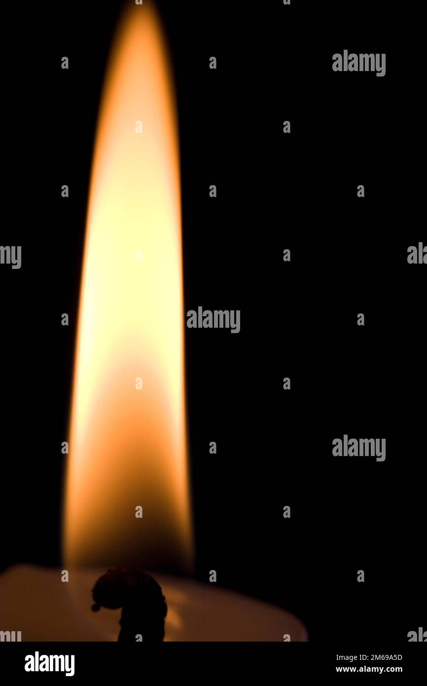 Candle flame hi-res stock photography and images - Alamy
