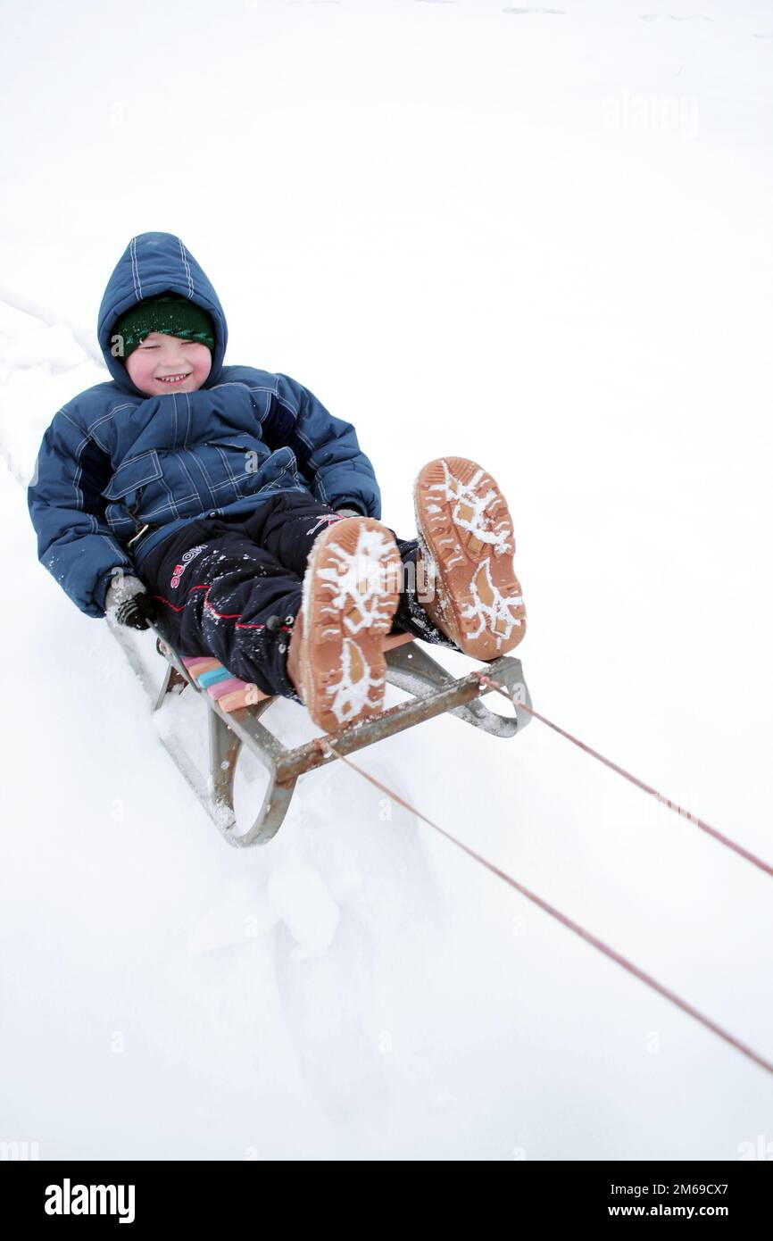 Children carting hi-res stock photography and images - Alamy