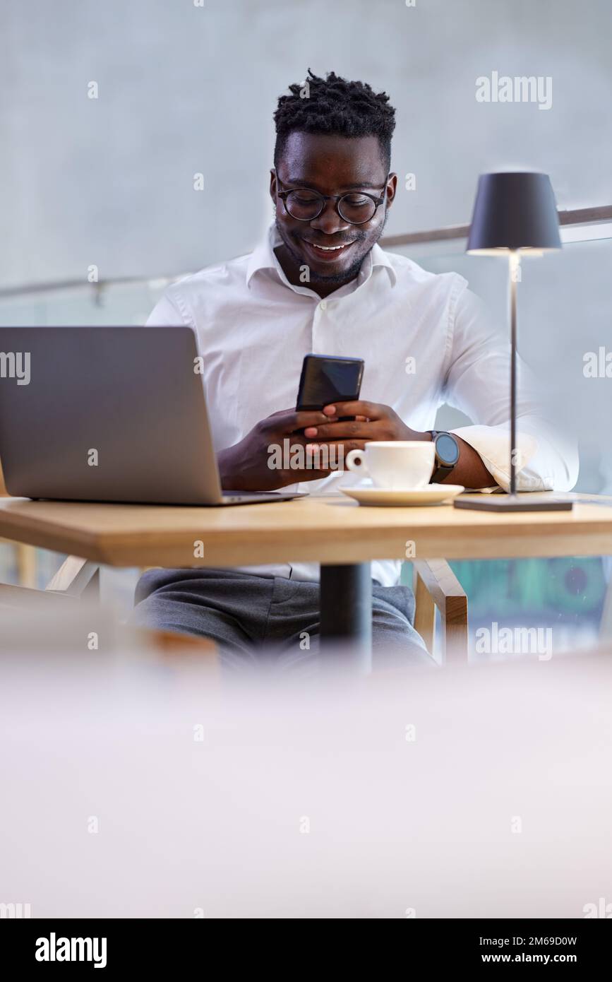 Typing client hi-res stock photography and images - Alamy