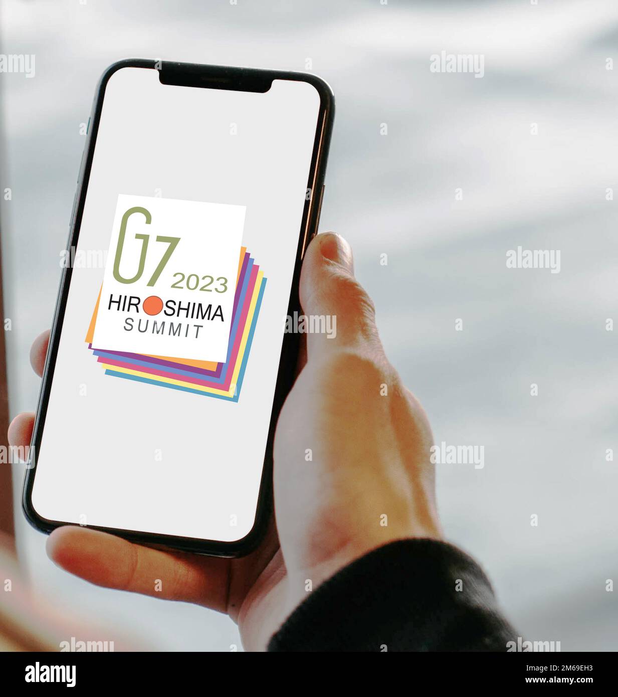 Official japan g7 logo hi-res stock photography and images - Alamy