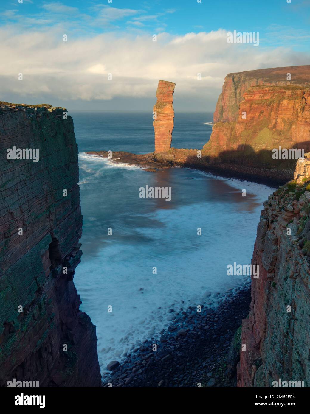 Britain vertical coast wild hi-res stock photography and images - Alamy