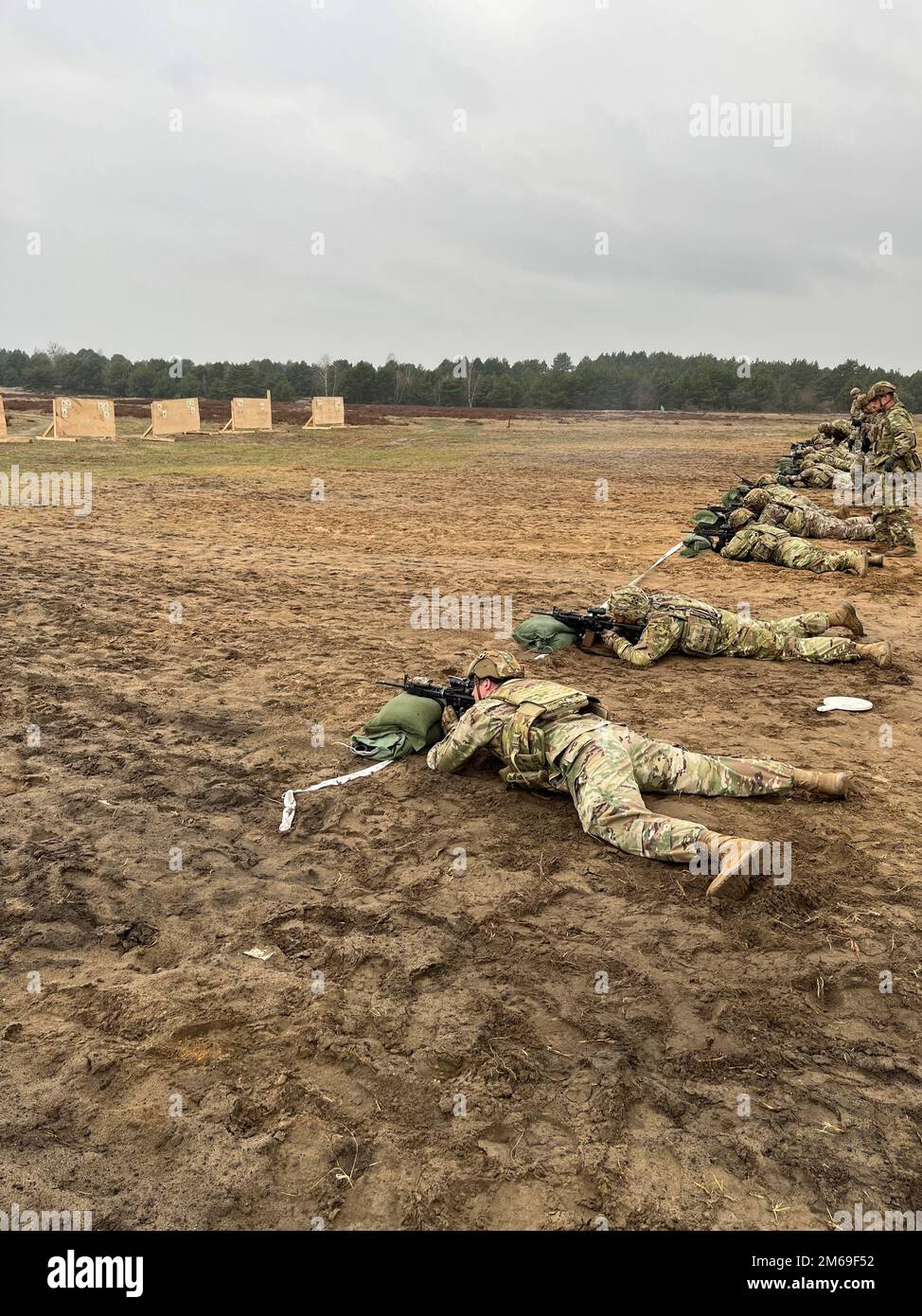 U.S. Soldiers with the 3rd Battalion, 29th Field Artillery Regiment ...
