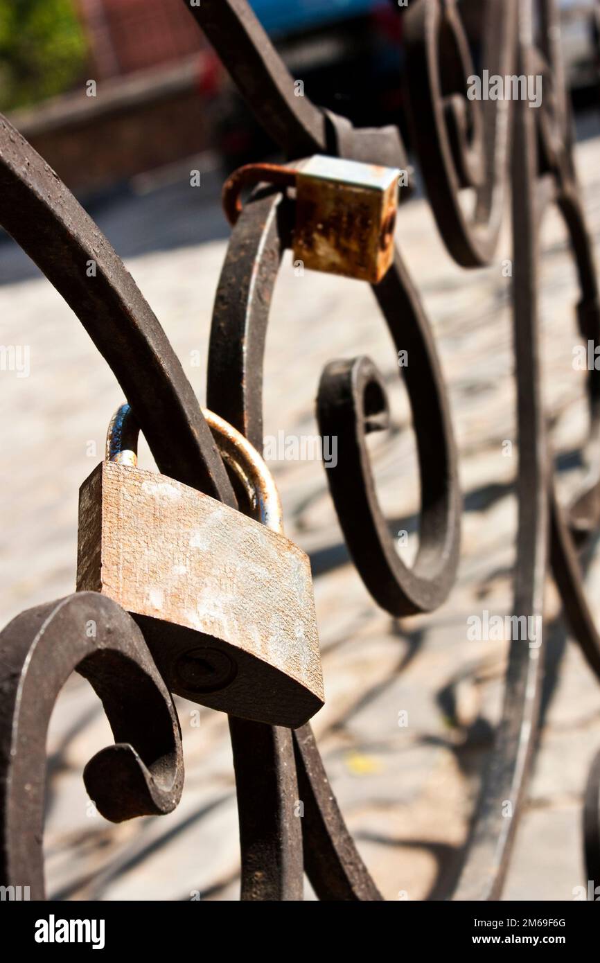 Vintage lock hi-res stock photography and images - Alamy
