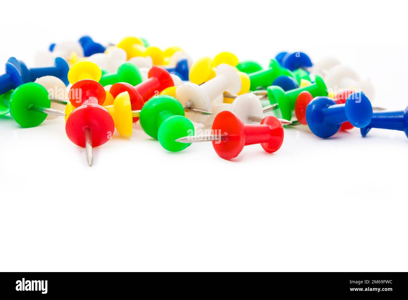 Plastic drawing pins hi-res stock photography and images - Alamy