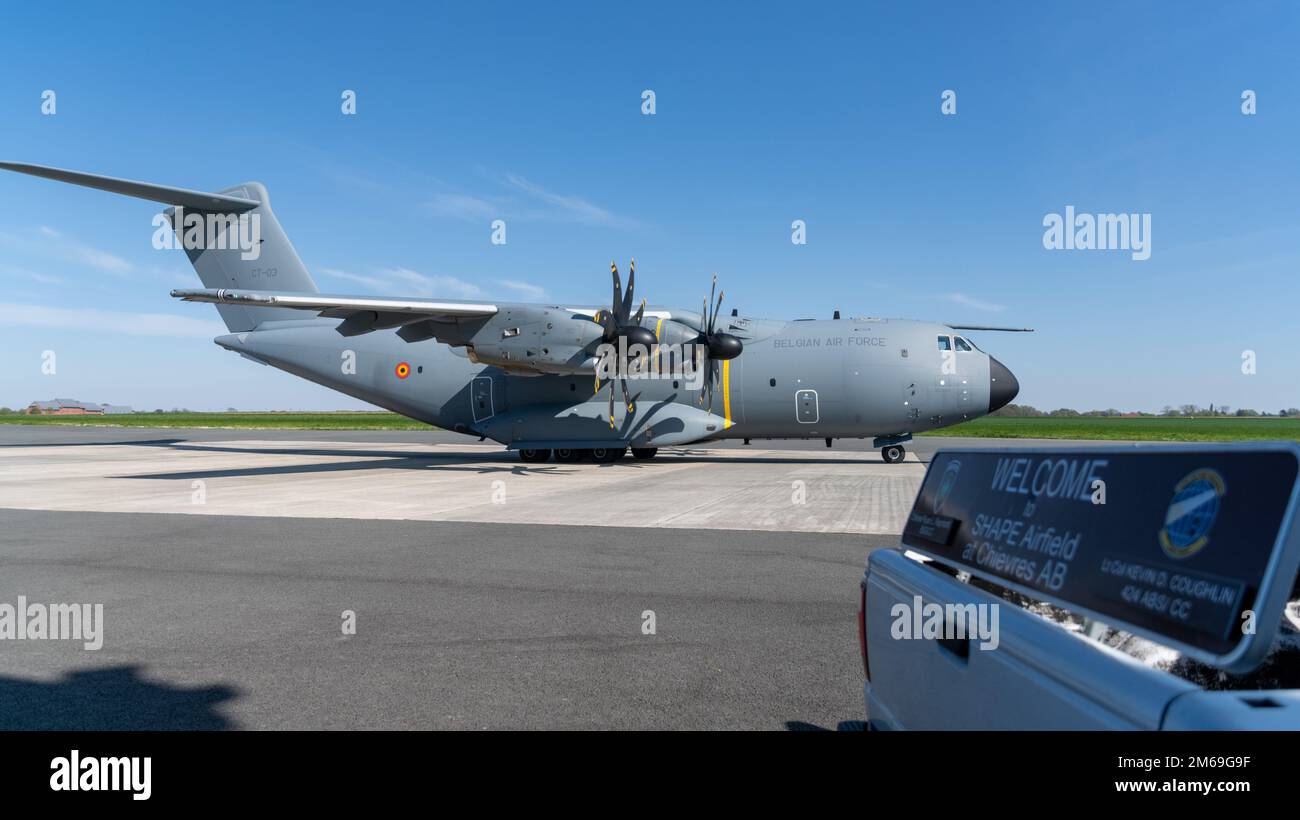 An Airbus A-400M of the Belgian Air Force carrying Belgian Paratroopers ...