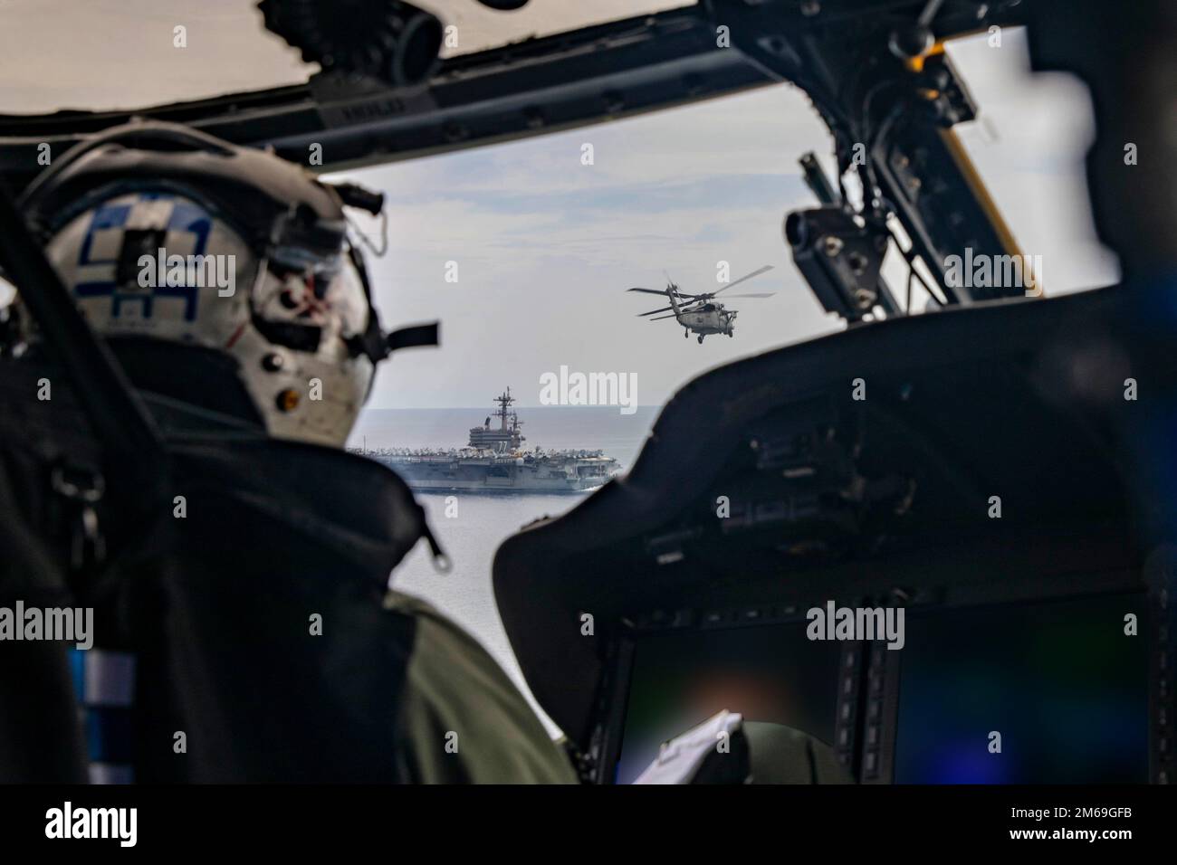 220901-N-YD731-1021 ADRIATIC SEA (Sep. 1, 2022) MH-60S Nighthawk ...