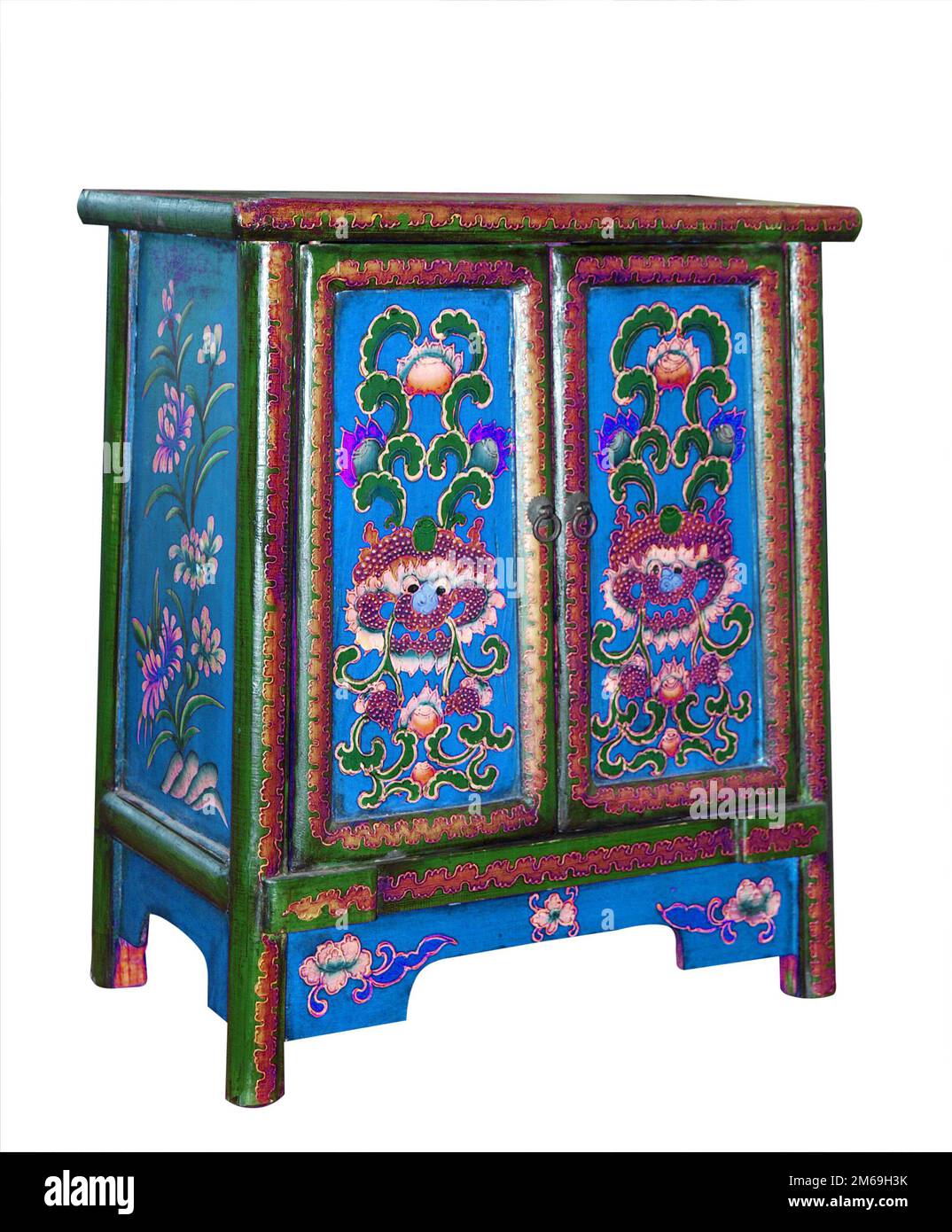 Solid wood cabinet hi-res stock photography and images - Alamy