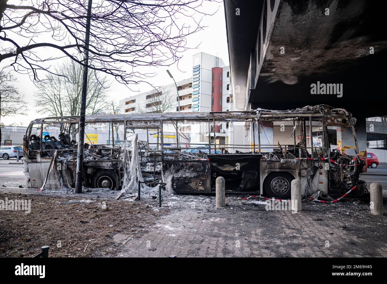 Berlin, Germany. 03rd Jan, 2023. A burnt-out coach stands in Berlin ...