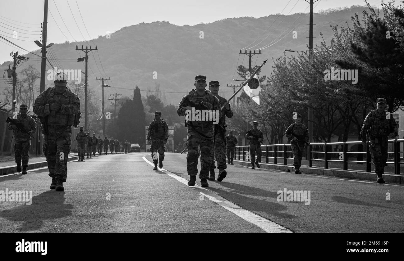 220421-A-DZ781-0014 South Korea (April 22, 2022) U.S. Army Soldiers and ...