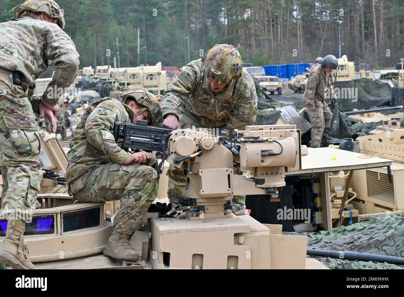 U.S. Army Soldiers with 1st Battalion, 68th Armor Regiment, 3rd Armored ...