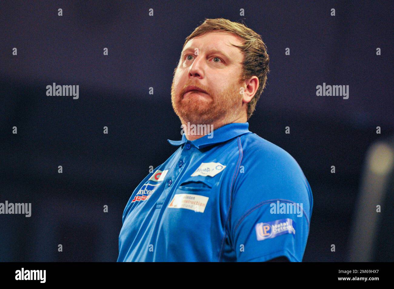 Cameron menzies darts hi-res stock photography and images - Alamy