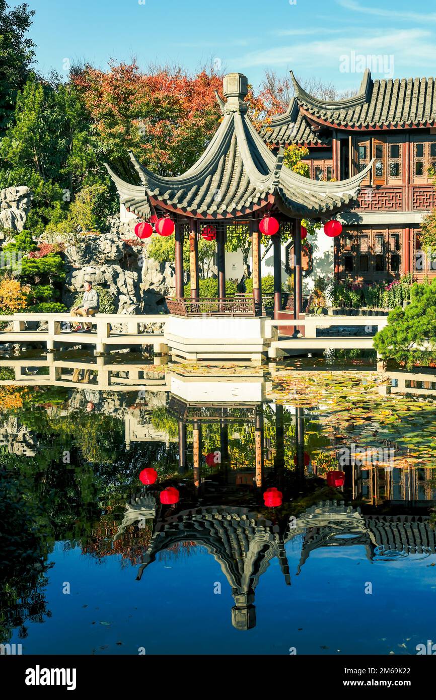 Chinese gardens chinese garden hi-res stock photography and images - Alamy