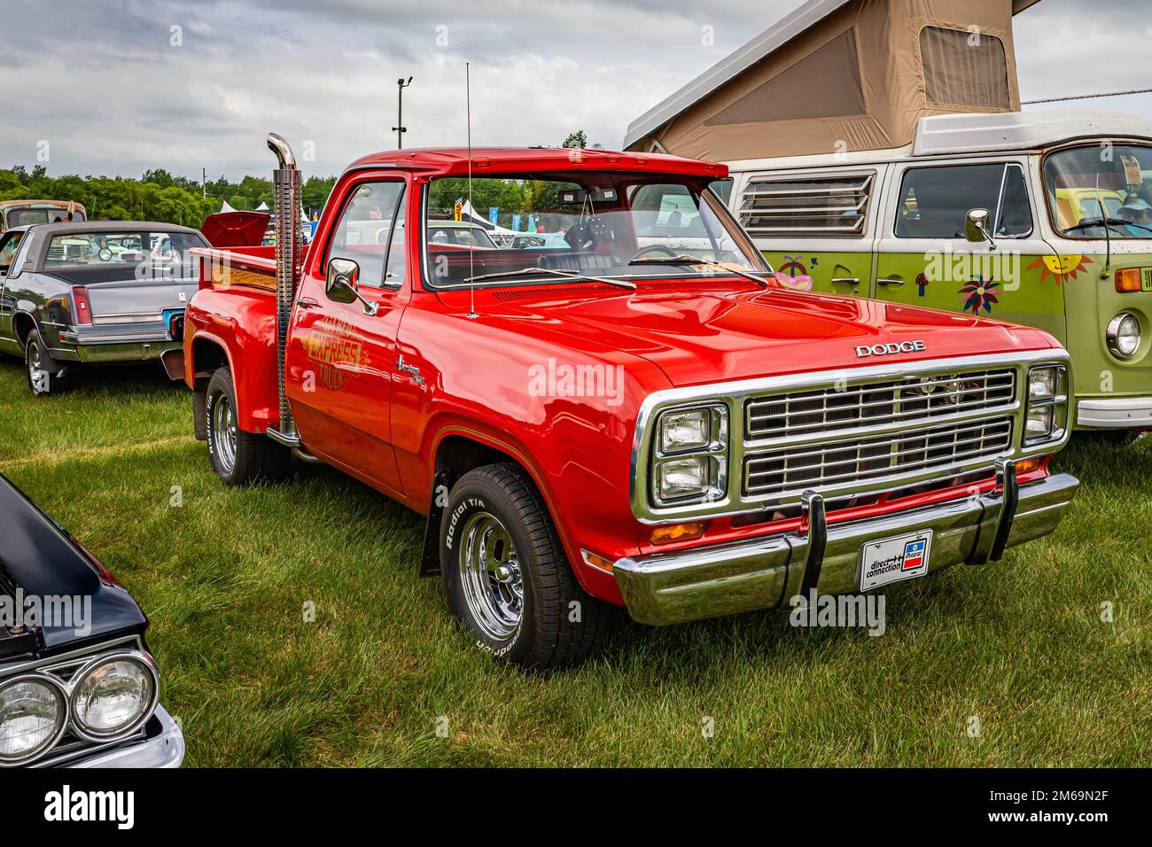 Lil red express truck hi-res stock photography and images - Alamy