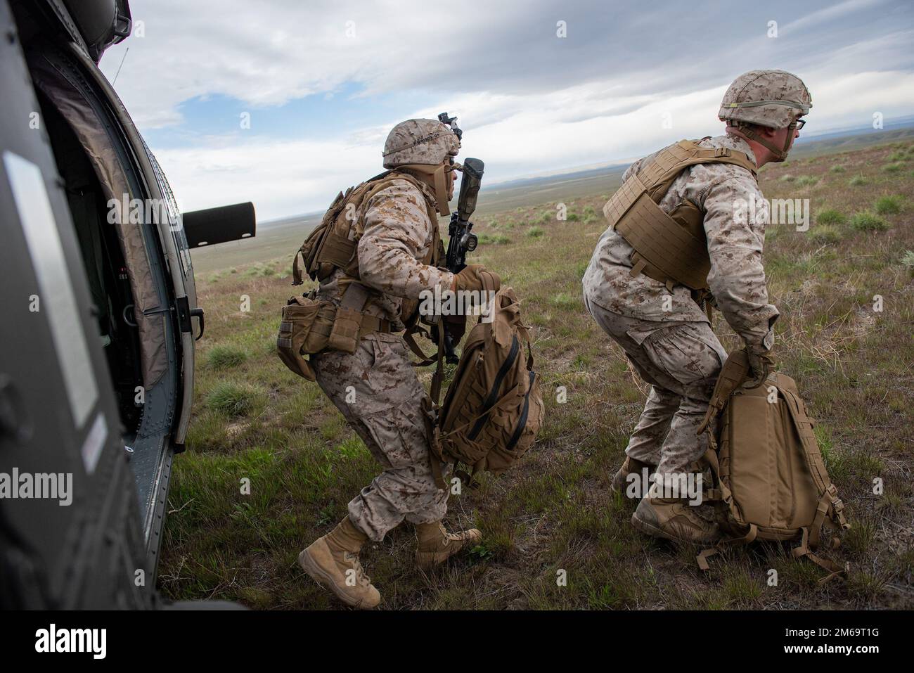 Joint Terminal Attack Controller and infantry Marines assigned to the ...