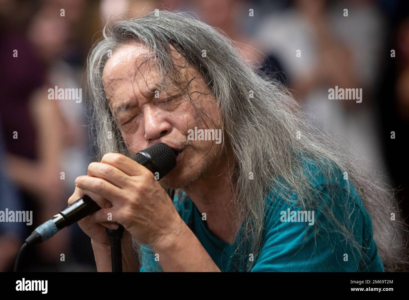 Damo Suzuki (* 16 January 1950) is a Cologne-based singer of Japanese ...