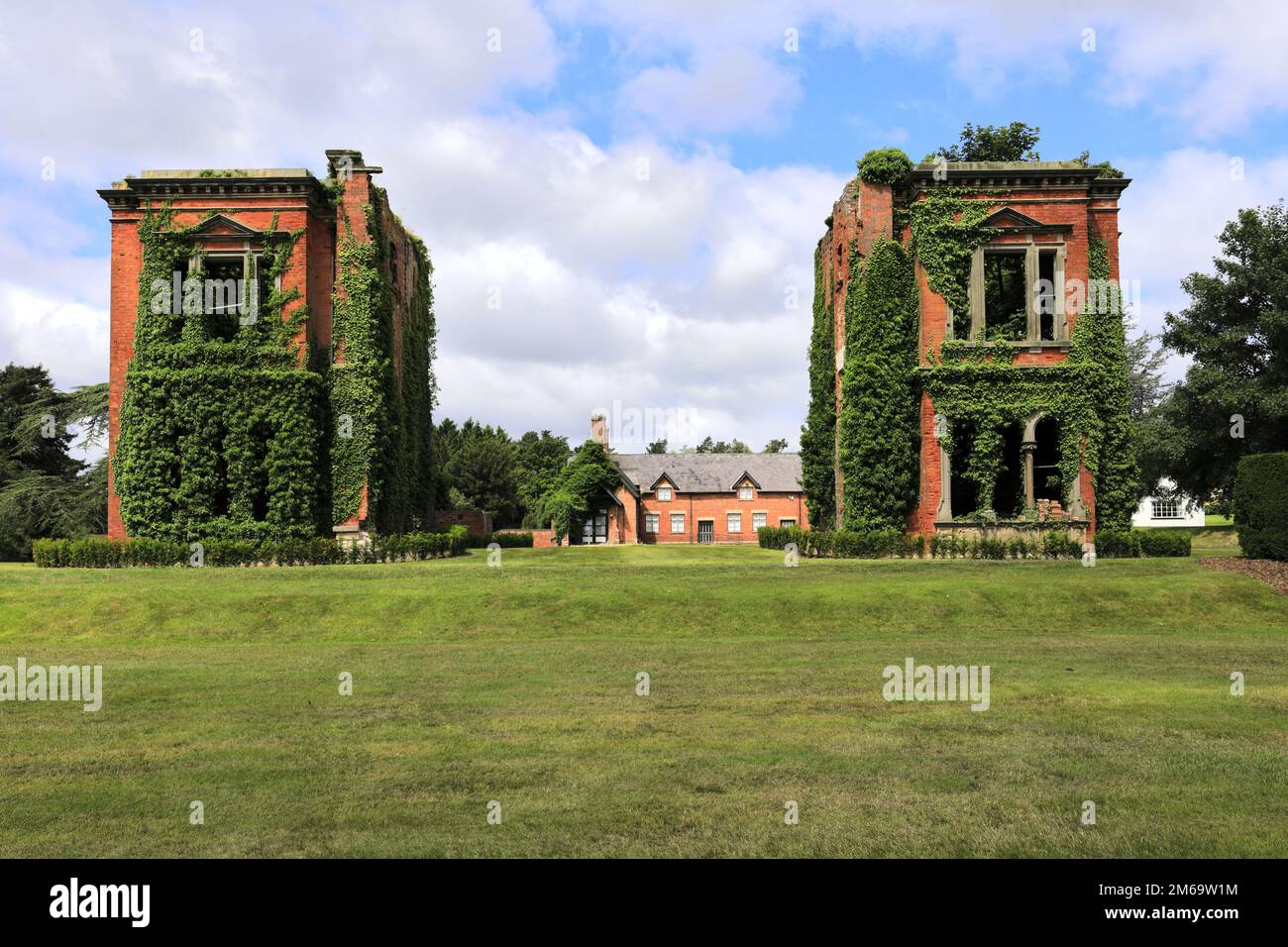 The ruins of Woodseat Hall on the JCB Golf & Country Club course near ...