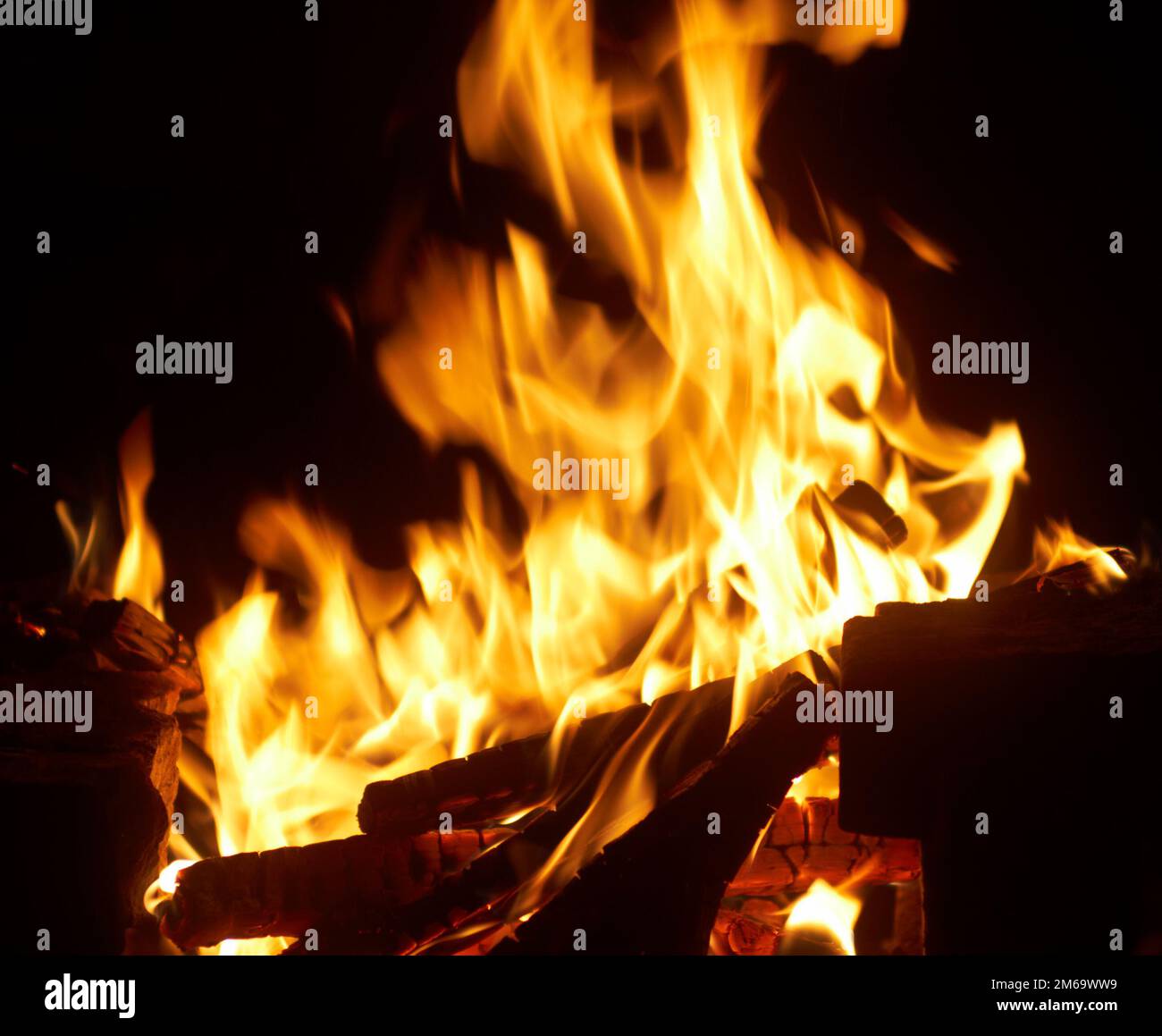 Fire woods burning hi-res stock photography and images - Alamy