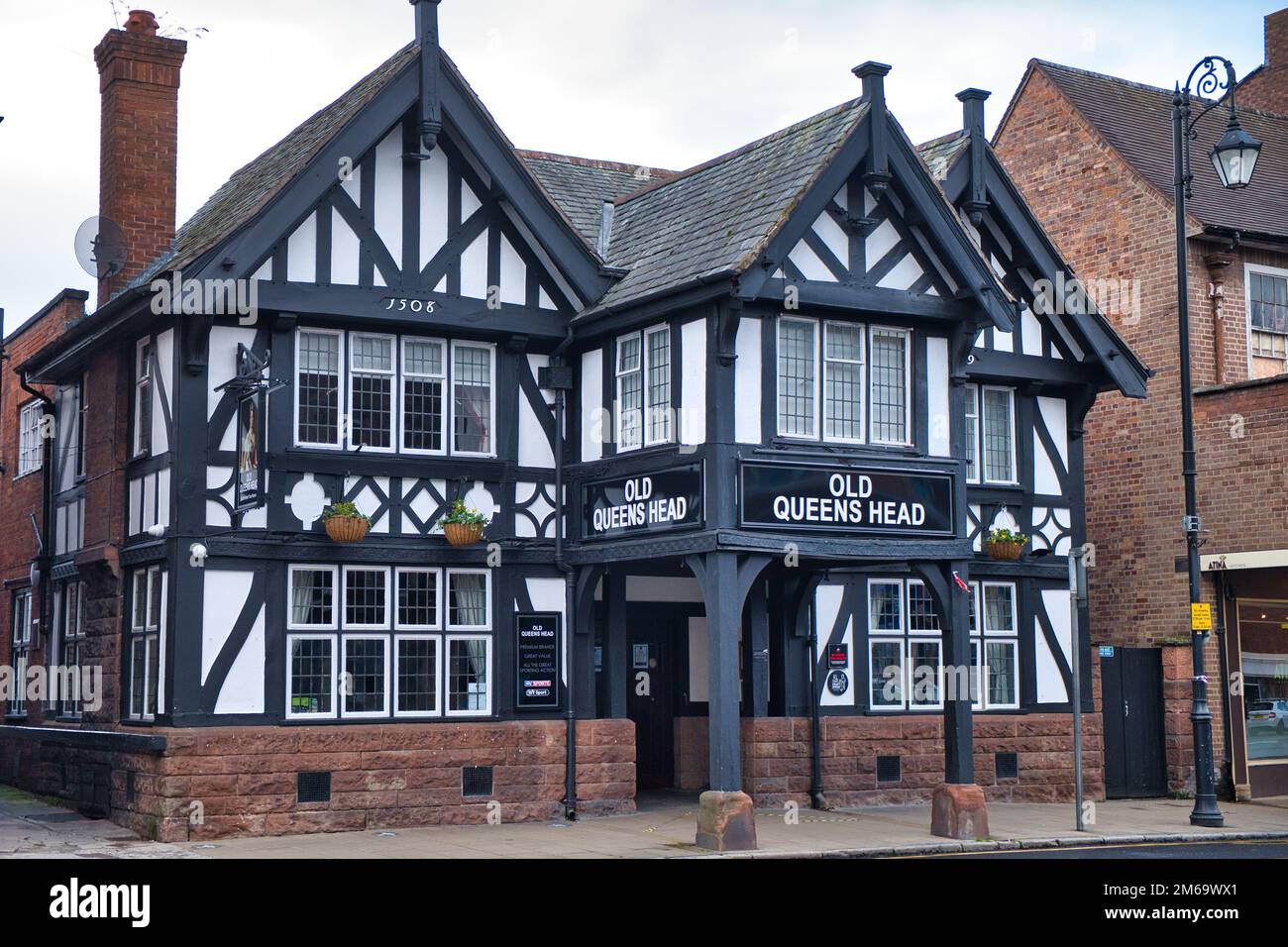 Old pub chester hi-res stock photography and images - Alamy