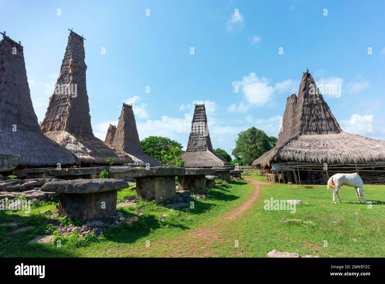Sumba traditional architecture hi-res stock photography and images - Alamy
