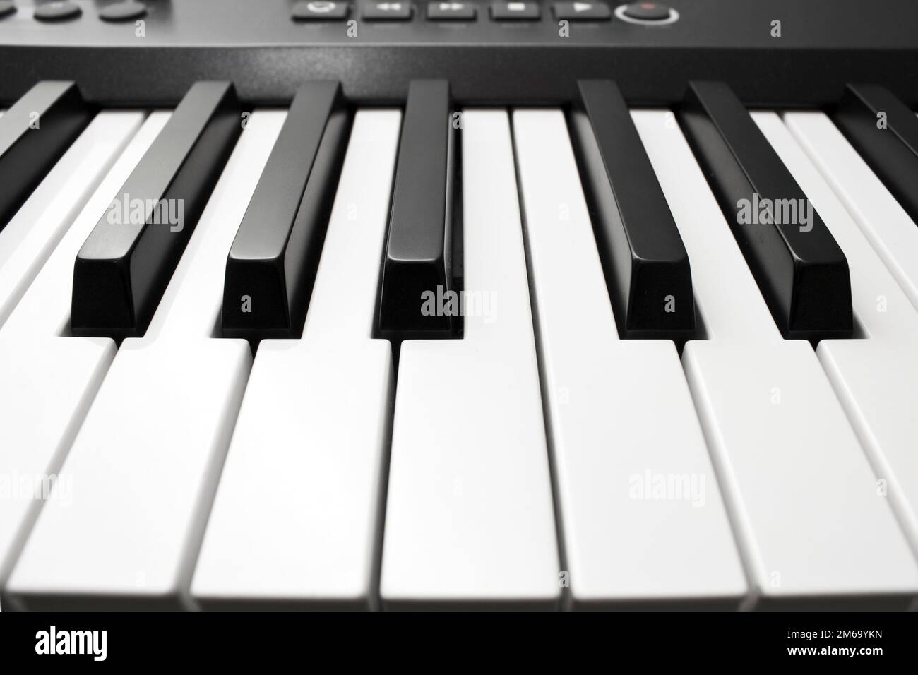 Piano keys board hi-res stock photography and images - Alamy