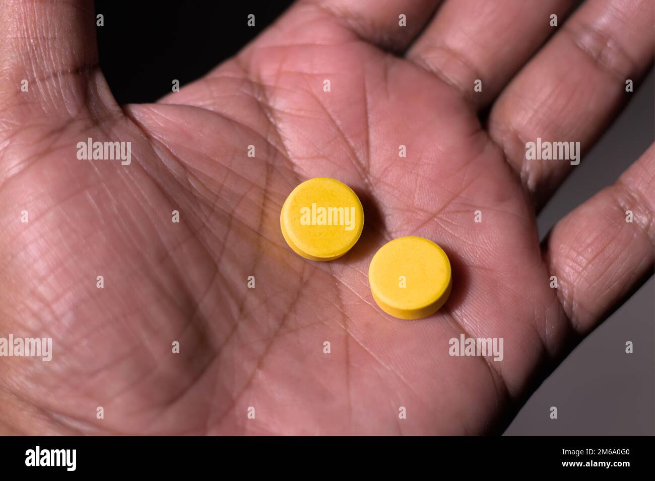 Yellow fever patient hi-res stock photography and images - Alamy