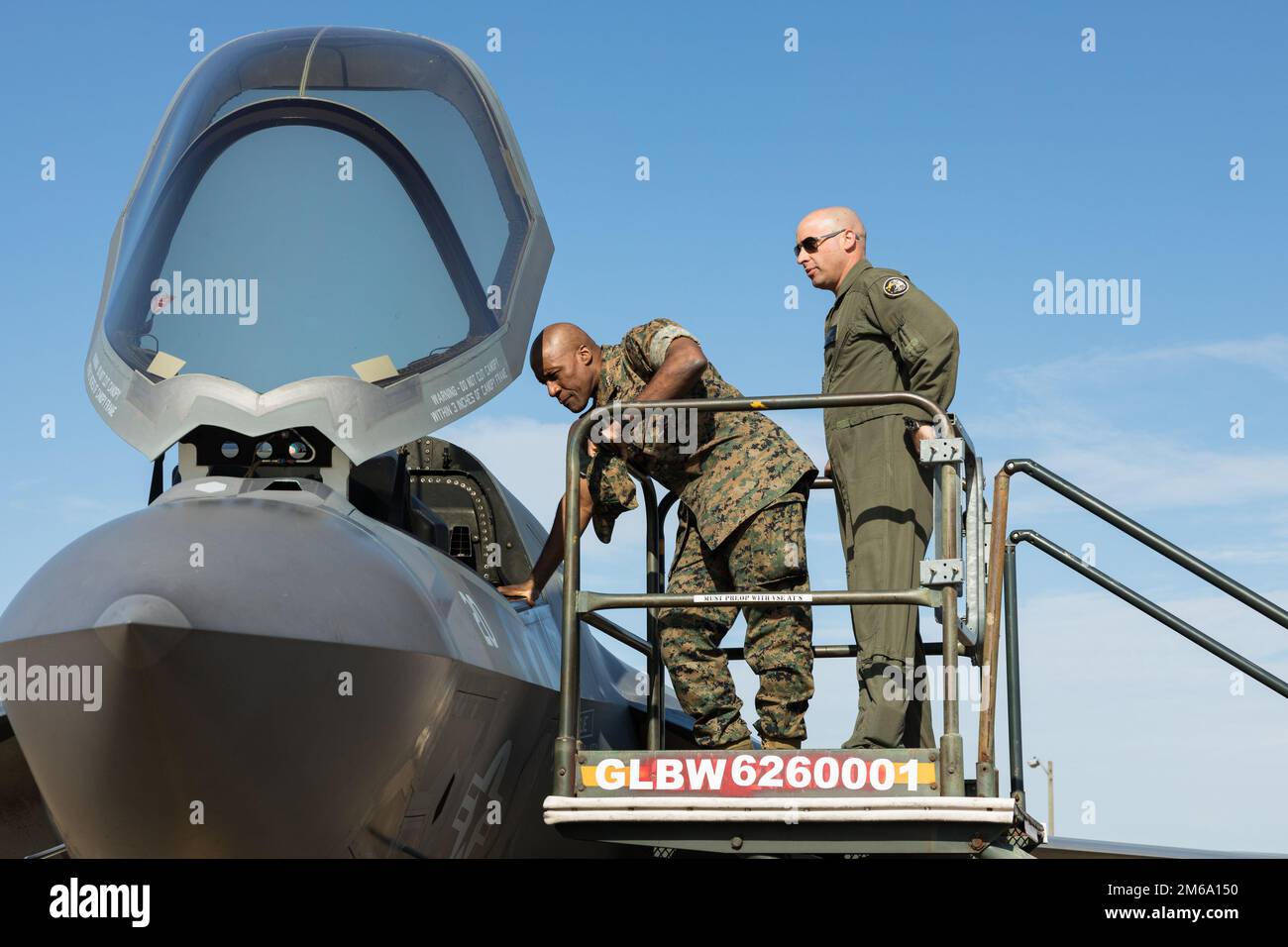 Lt col c e pierce hi-res stock photography and images - Alamy