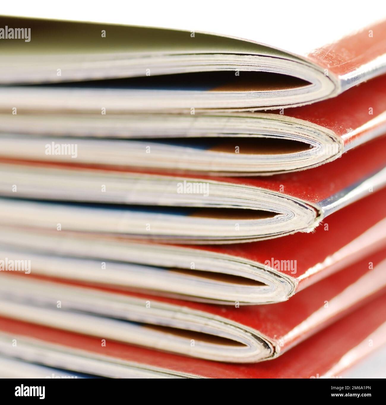 Entertainment weekly magazine stack hi-res stock photography and images ...