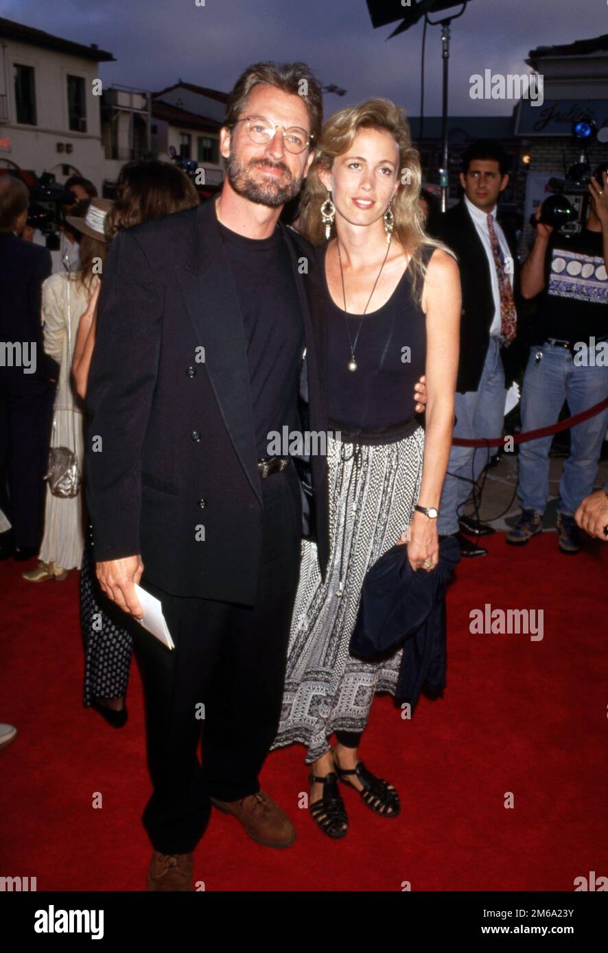 Perry king and Jamie Elvidge at the premiere of In the Line of Fire on ...