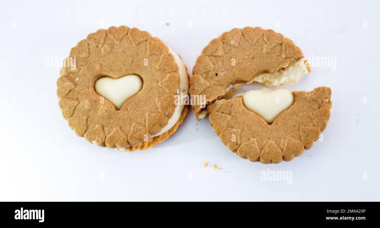 Cookies with Lovely heart shaped vanilla fill Stock Photo - Alamy