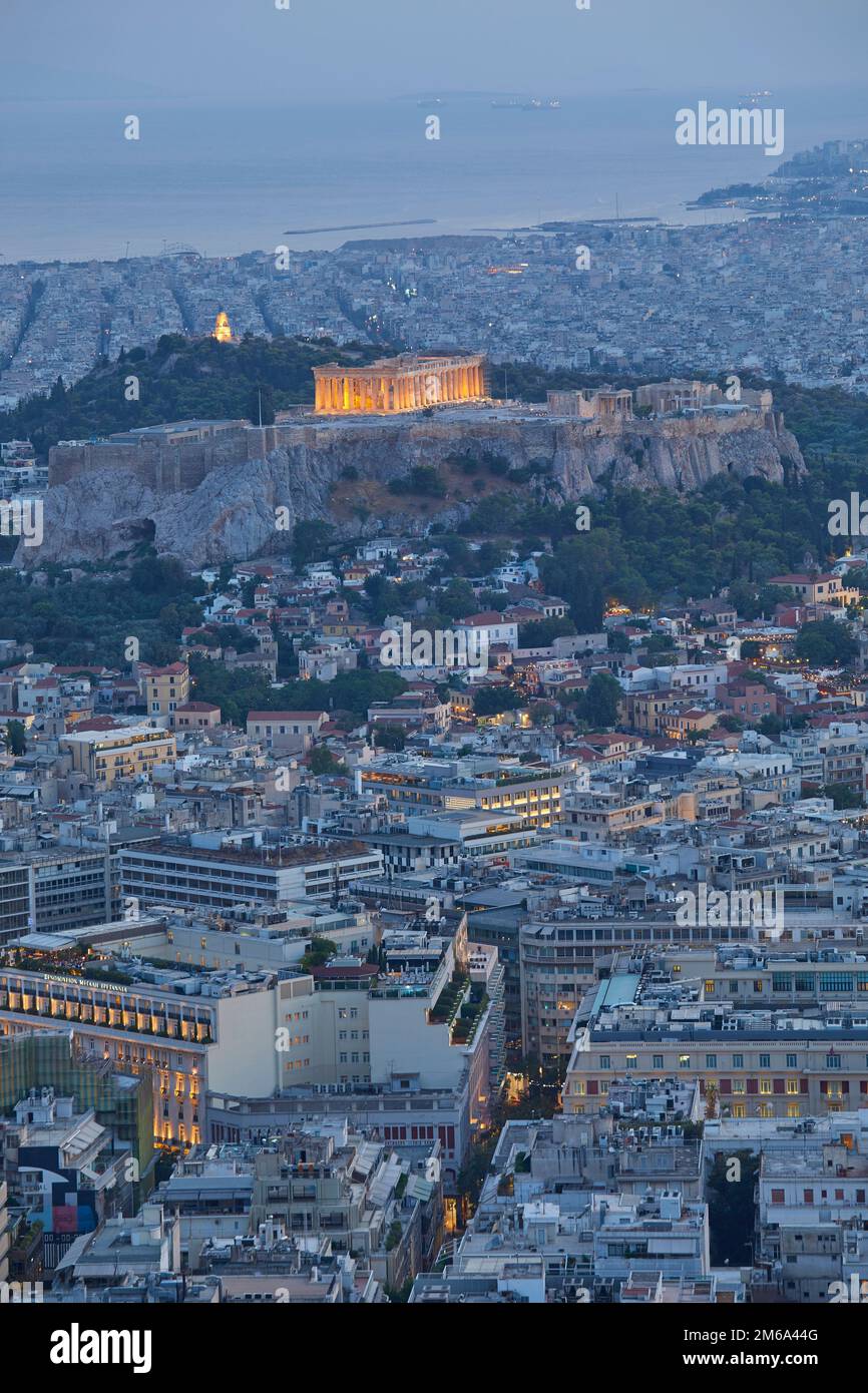 Nighttime cityscape panorama hi-res stock photography and images - Alamy
