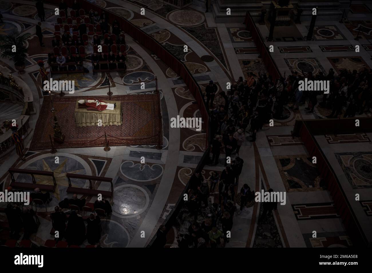 Vatikanstadt, Vatican. 03rd Jan, 2023. The body of the late Pope ...