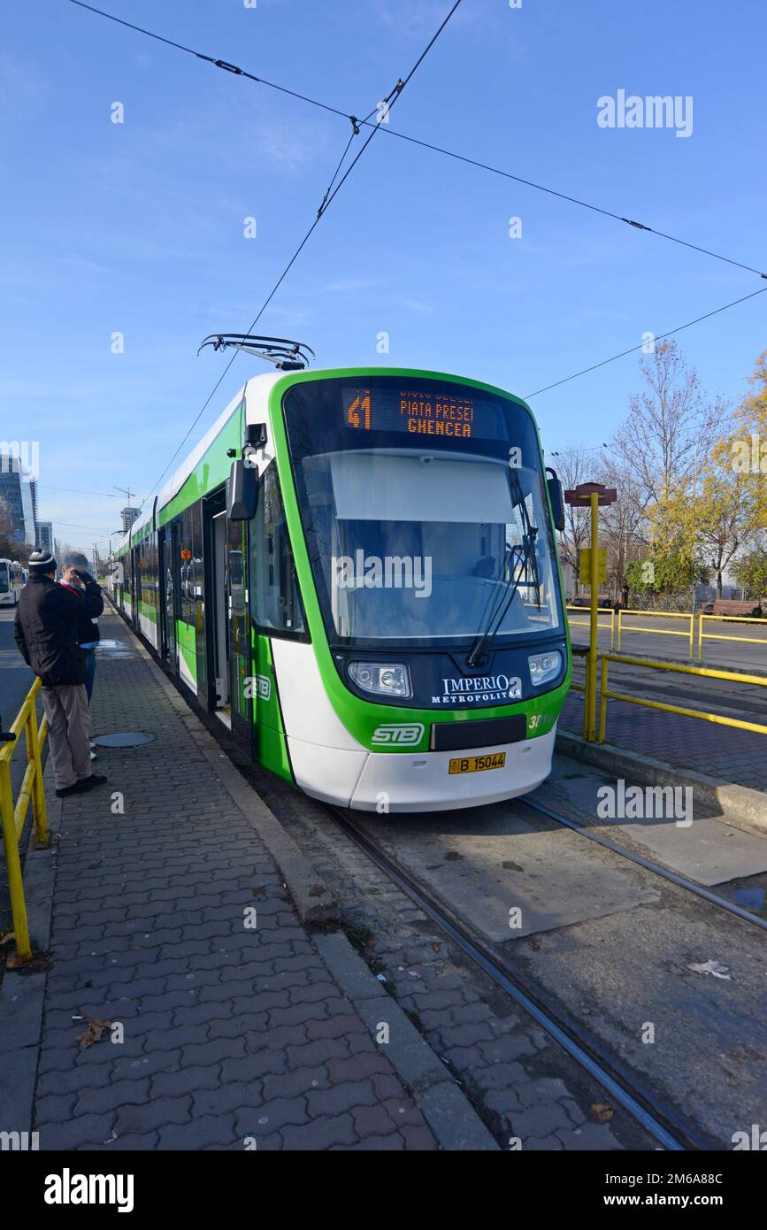 Bucharest's new Romanian built EUR 200m Astra Imperio tram fleet ...