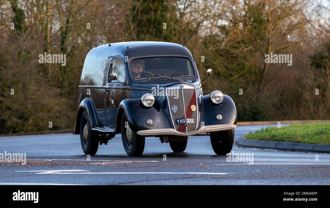 Truck classic 1940s hi-res stock photography and images - Alamy