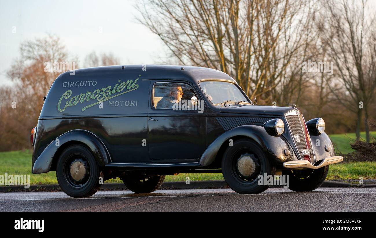 Truck classic 1940s hi-res stock photography and images - Alamy
