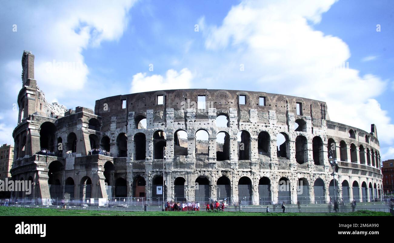 Empire colosseo hi-res stock photography and images - Alamy