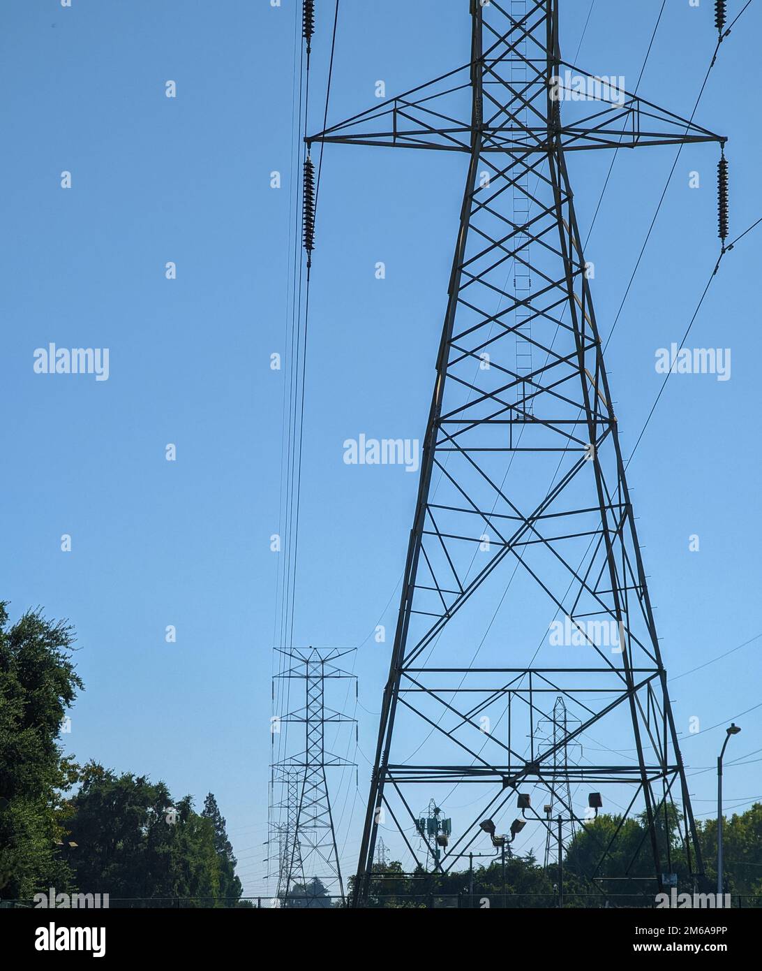 Transmissions hi-res stock photography and images - Alamy