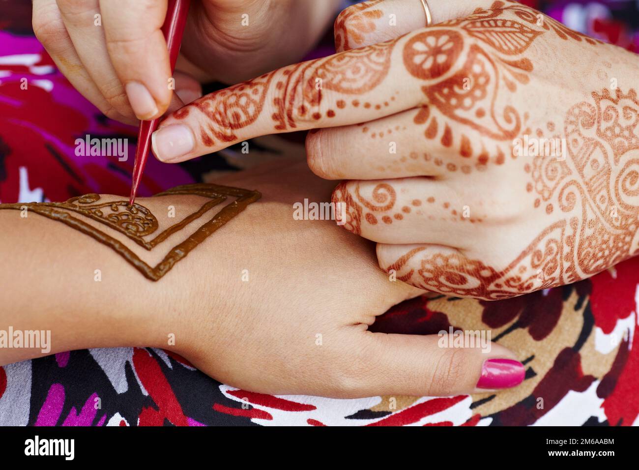 Indigenous womans hand hi-res stock photography and images - Alamy