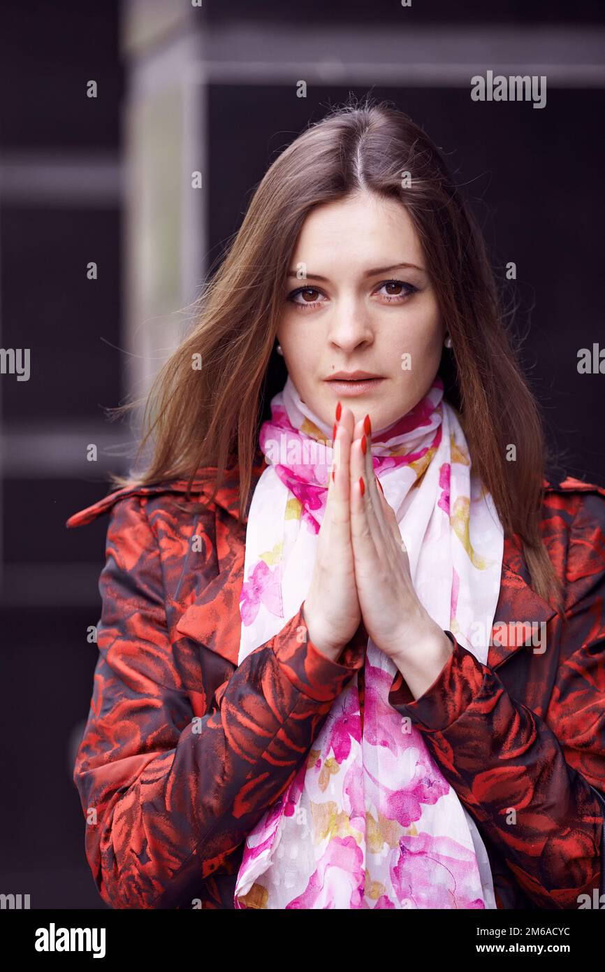 Praying girl hi-res stock photography and images - Alamy